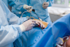 Les enjeux de la chirurgie dans le traitement de la maladie de Verneuil ...
